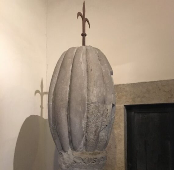 Trieste e i suoi simboli storici, l'alabarda di San Sergio e il "Melone"