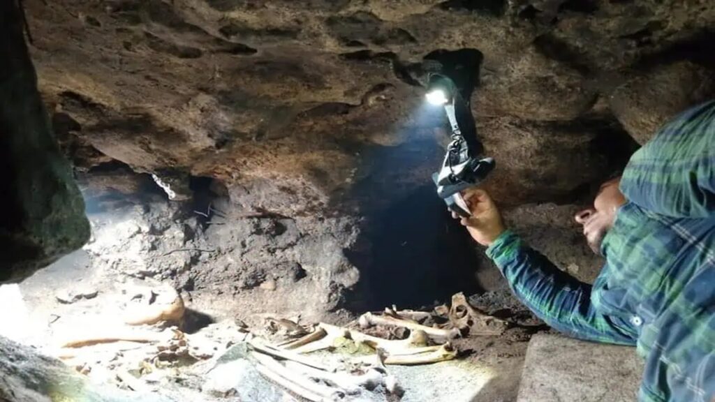 Archeologi scoprono nella grotta di Tulum un insolito chultún in stile Maya